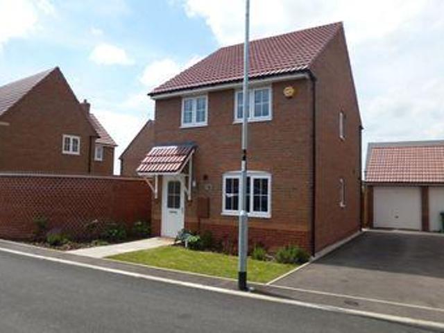 3 Bedrooms Detached house for rent in May Drive, Glenfield, Leicestershire LE3