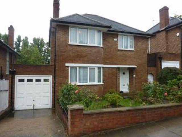 3 Bedrooms Detached house for rent in Ashbourne Road, Ealing W5