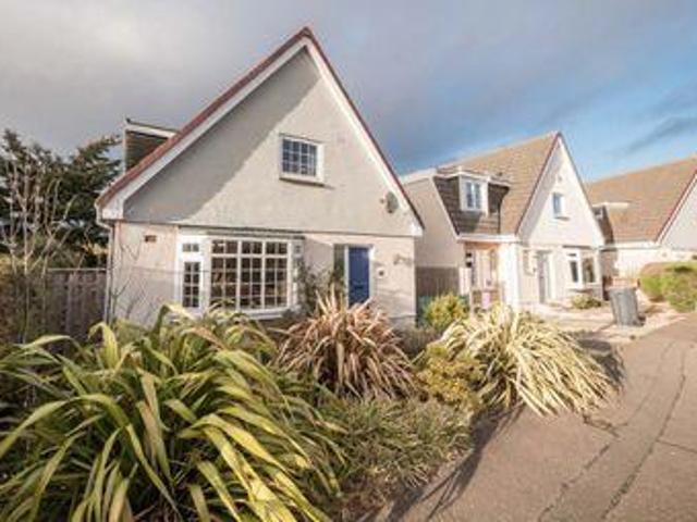 3 Bedrooms Detached house for rent in Buckstone Road, Fairmilehead, Edinburgh EH10