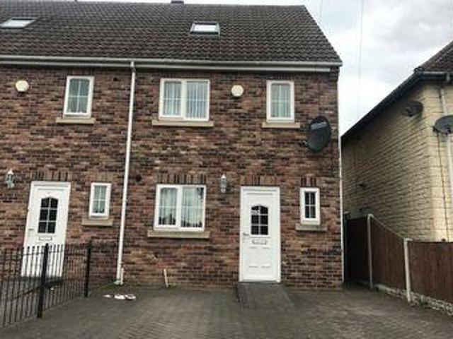 3 Bedrooms Detached house for rent in Beech Road, Armthorpe, Doncaster DN3