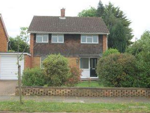 3 Bedrooms Detached house for rent in Blake Close, St Albans, Hertfordshire AL1