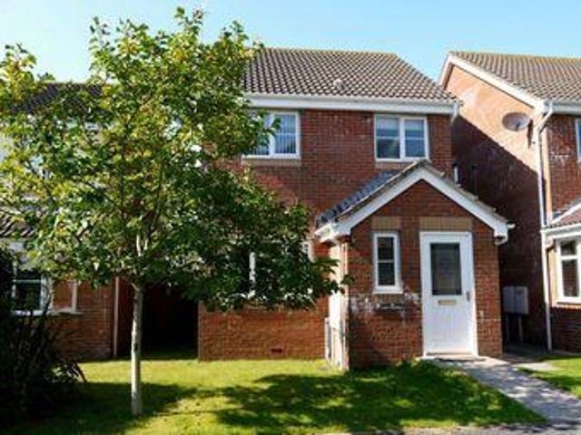 3 Bedrooms Detached house for rent in Cae Castell, Loughor, Swansea SA4