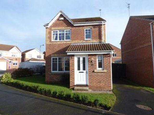 3 Bedrooms Detached house for rent in Castle Avenue, Rossington, Doncaster DN11