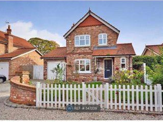 3 Bedrooms Detached house for rent in Carrs Meadow, Escrick, York YO19