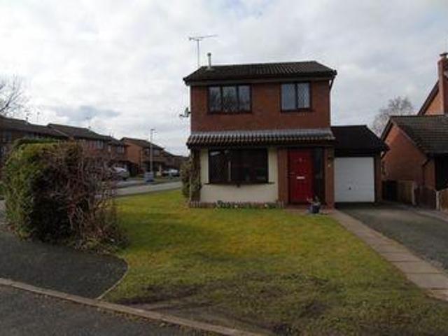 3 Bedrooms Detached house for rent in Charlcote Crescent, Crewe CW2