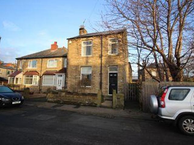 3 Bedrooms Detached house for rent in Dyson Street, Huddersfield HD5