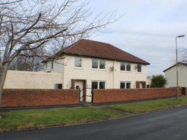 3 Bedrooms Detached house for rent in Dreghorn Gardens, Edinburgh EH13