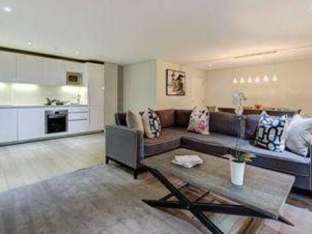 3 Bedrooms Detached house for rent in East Harbet Road, London W2