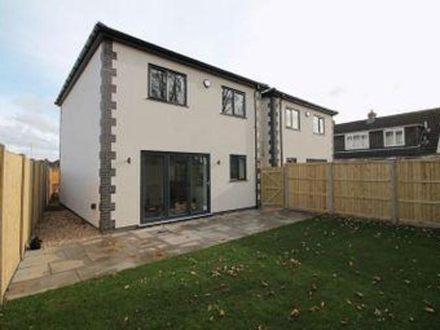 3 Bedrooms Detached house for rent in Grannys Lane, Hanham BS15