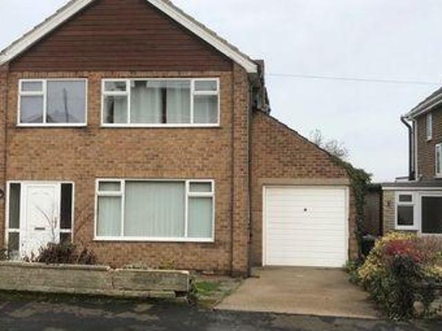 3 Bedrooms Detached house for rent in Grasmere Road, Conisbrough, Doncaster DN12