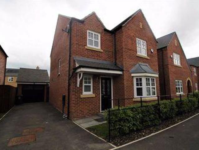 3 Bedrooms Detached house for rent in Grebe Court, Wesham, Preston PR4