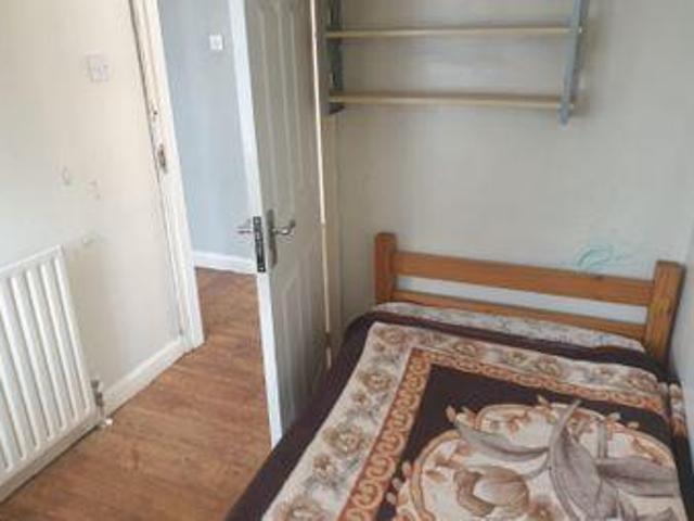 3 Bedrooms Detached house for rent in Lord Lytton Avenue, Coventry CV2