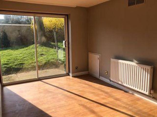 3 Bedrooms Detached house for rent in Park Edge Close, Leeds, Leeds LS8