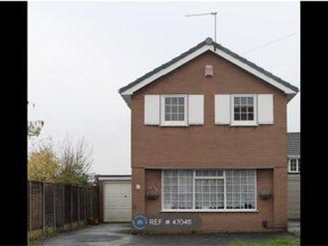 3 Bedrooms Detached house for rent in Queens Drive, West Midlands B65