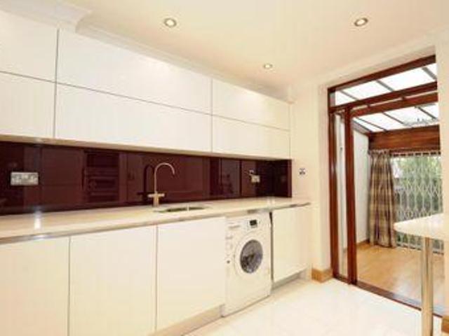3 Bedrooms Detached house for rent in Queens Grove, St Johns Wood NW8