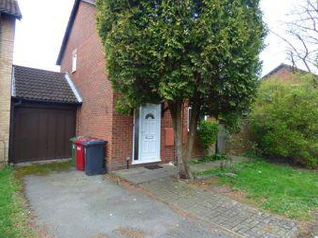 3 Bedrooms Detached house for rent in Ruby Close, Slough SL1