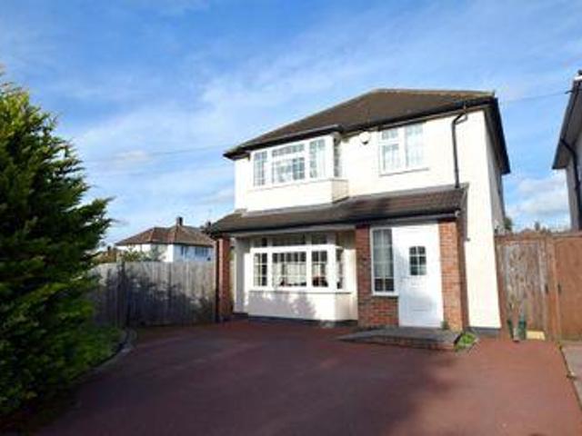 3 Bedrooms Detached house for rent in Rutters Close, West Drayton UB7