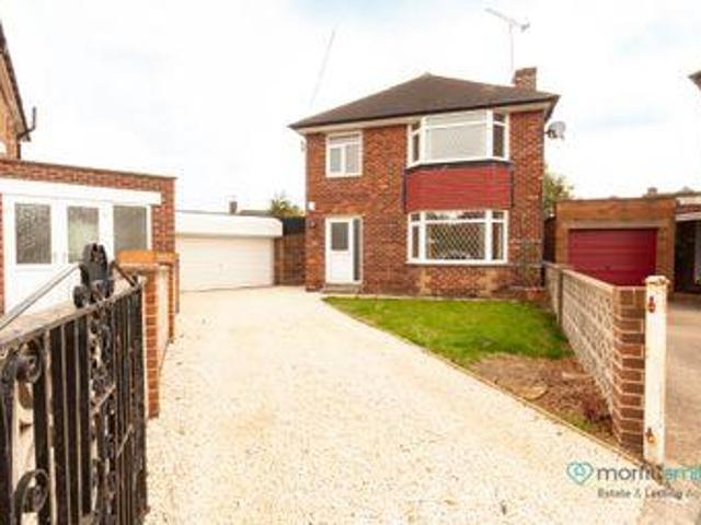 3 Bedrooms Detached house for rent in Rocher Grove, Grenoside S35
