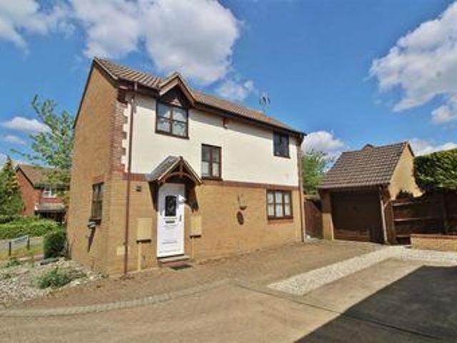 3 Bedrooms Detached house for rent in Rosemullion Avenue, Tattenhoe, Milton Keynes MK4