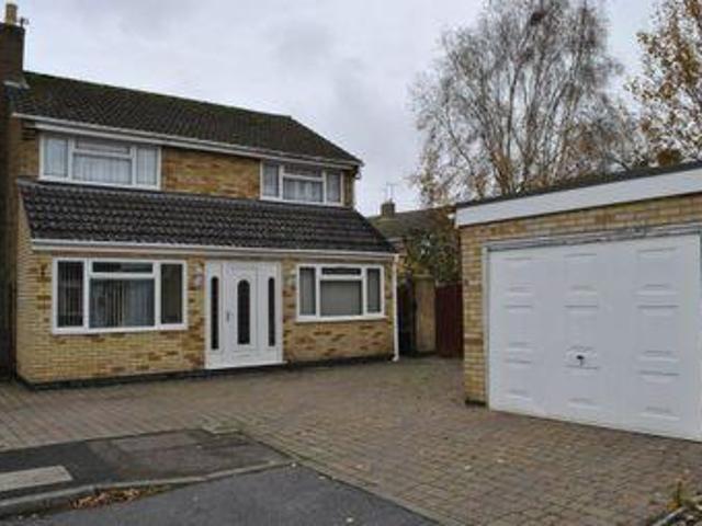 3 Bedrooms Detached house for rent in Sutton Close, Leicester LE2