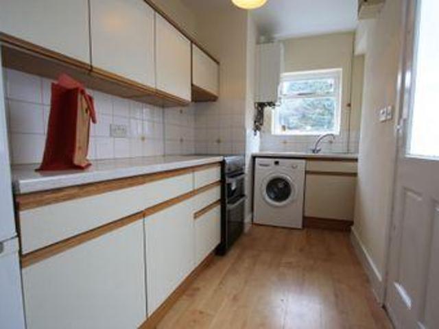 3 Bedrooms Detached house for rent in Saint James Road, Croydon CR0