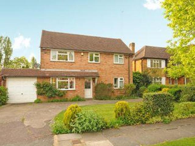 3 Bedrooms Detached house for rent in Westbury Road, Northwood HA6