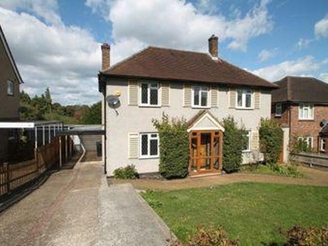 3 Bedrooms Detached house for rent in Woodside Road, Purley CR8