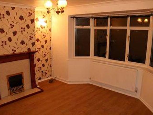 3 Bedrooms Detached house for rent in Wordsworth Road, Luton LU4