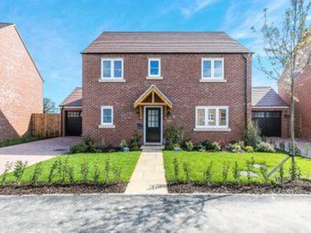 3 Bedrooms Detached house for sale in Main Road, Hallow, Worcester WR2