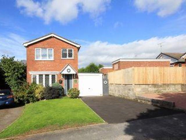3 Bedrooms Detached house for sale in Mansfield Close, Clayton, Newcastle ST5