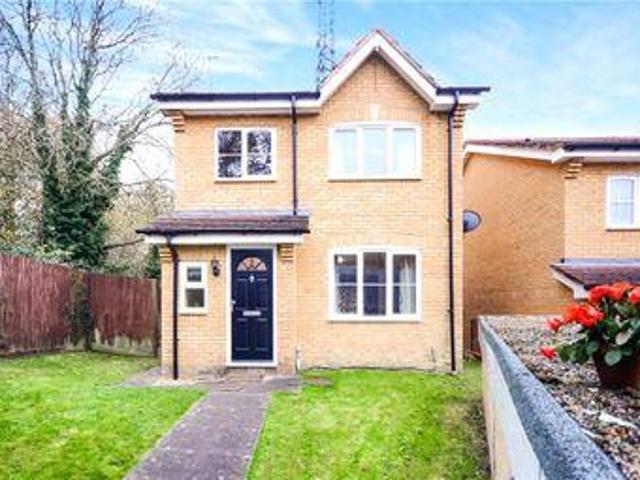 3 Bedrooms Detached house for sale in Morlais, Emmer Green, Reading RG4