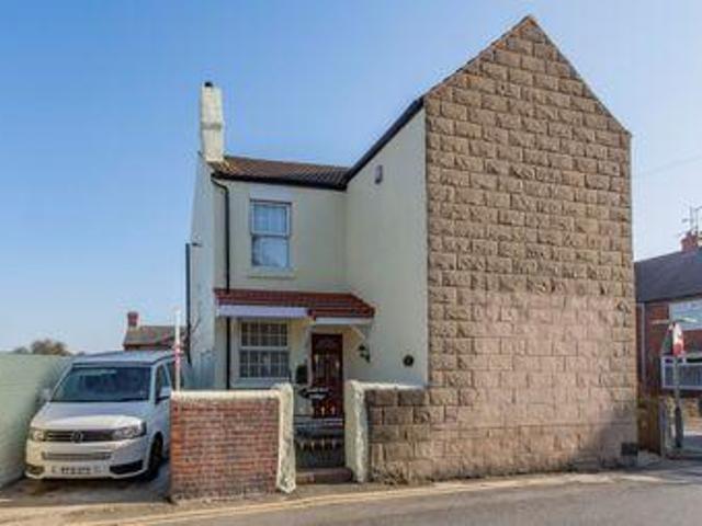 3 Bedrooms Detached house for sale in Morley Place, Conisbrough, Doncaster DN12