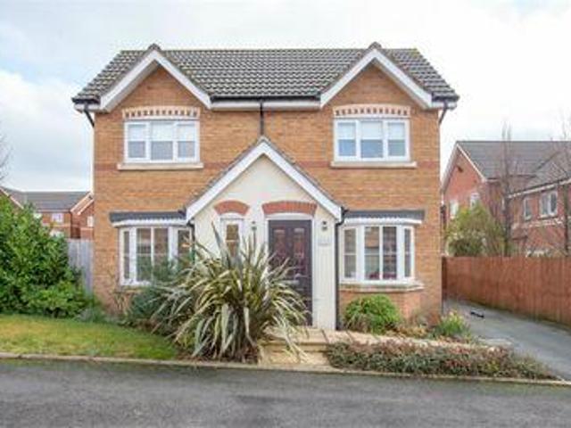 3 Bedrooms Detached house for sale in Napier Drive, Horwich, Bolton BL6