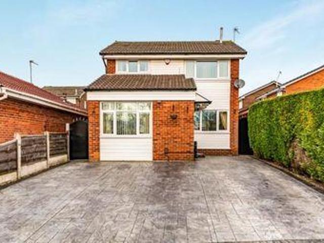 3 Bedrooms Detached house for sale in New Lawns, Reddish, Stockport, Cheshire SK5