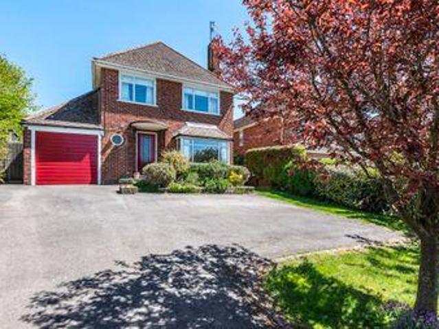 3 Bedrooms Detached house for sale in New Odiham Road, Alton, Hampshire GU34