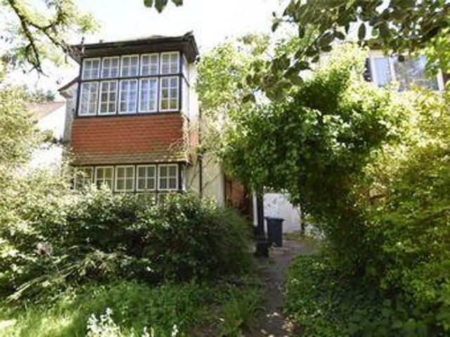 3 Bedrooms Detached house for sale in Oakington Avenue, Wembley HA9