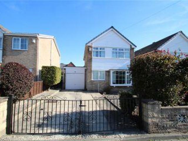 3 Bedrooms Detached house for sale in Ackworth Road, Pontefract, West Yorkshire WF8