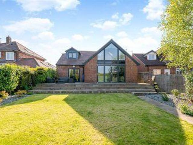3 Bedrooms Detached house for sale in Almsford Road, Harrogate, North Yorkshire HG2