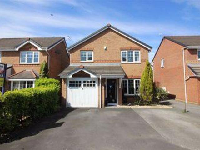 3 Bedrooms Detached house for sale in Ancroft Drive, Hindley, Wigan WN2