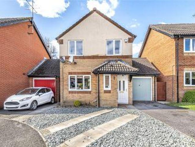 3 Bedrooms Detached house for sale in Anderson Close, Harefield, Uxbridge, Middlesex UB9