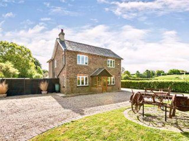 3 Bedrooms Detached house for sale in Andrews Hill, Billingshurst, West Sussex RH14