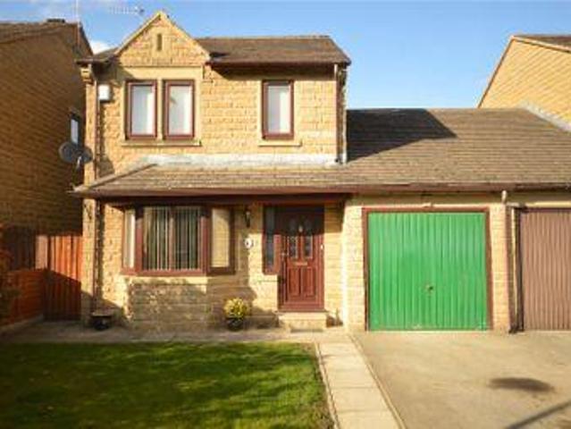 3 Bedrooms Detached house for sale in Apperley Road, Bradford, West Yorkshire BD10