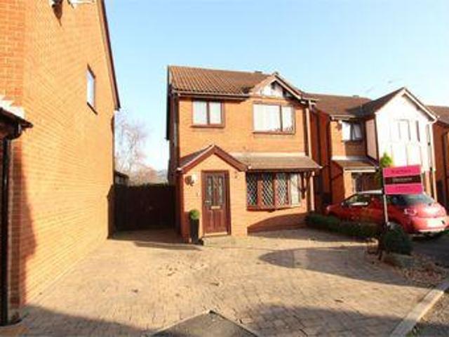 3 Bedrooms Detached house for sale in Astley Hall Drive, Ramsbottom, Bury, Lancashire BL0