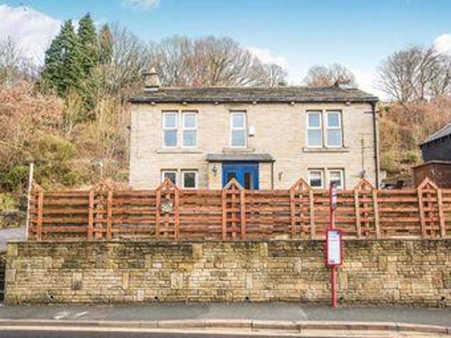 3 Bedrooms Detached house for sale in Burnley Road, Luddendenfoot, Halifax HX2