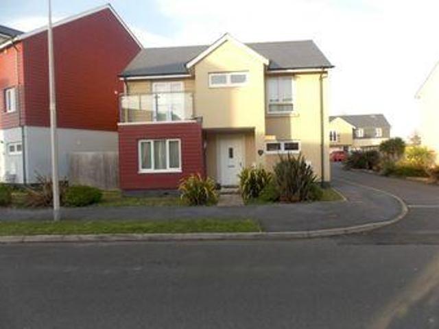 3 Bedrooms Detached house for sale in Bwlch Y Gwynt, Llanelli SA15