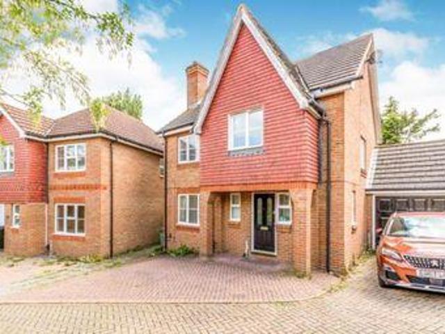 3 Bedrooms Detached house for sale in Beech Hurst Close, Maidstone, Kent ME15