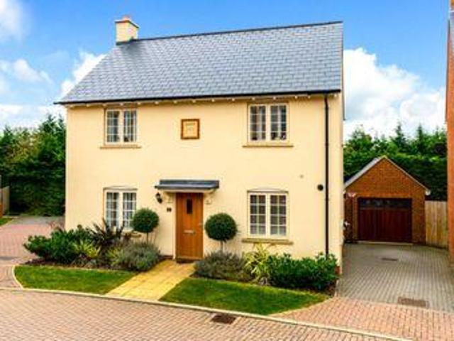 3 Bedrooms Detached house for sale in Bell Farm Close, Studham, Dunstable LU6