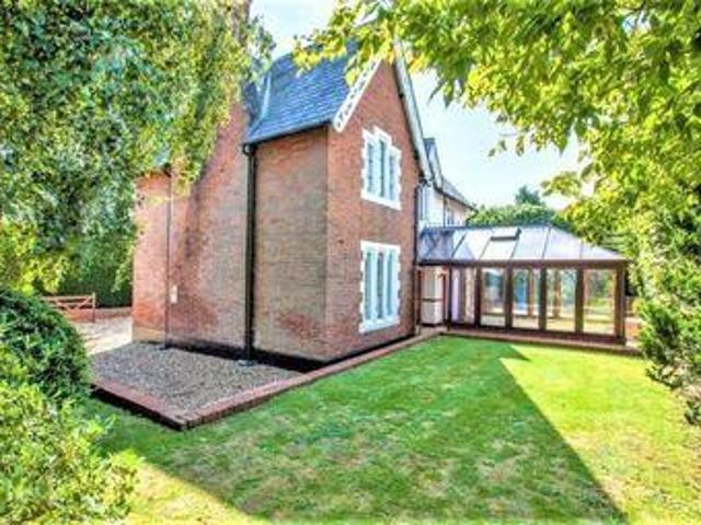 3 Bedrooms Detached house for sale in Bentfield Road, Stansted, Essex CM24