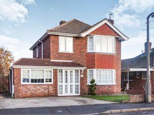 3 Bedrooms Detached house for sale in Birchwood Road, Swindon SN3