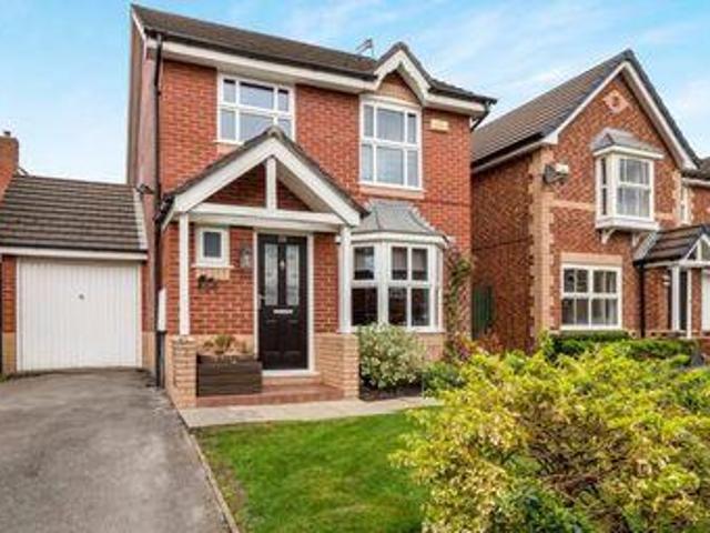 3 Bedrooms Detached house for sale in Boothstown Drive, Boothstown, Manchester, Greater Manchester M28
